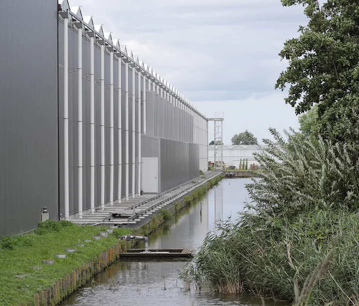 Alles over oppervlaktewater als bron warmtepompen (aquathermie)