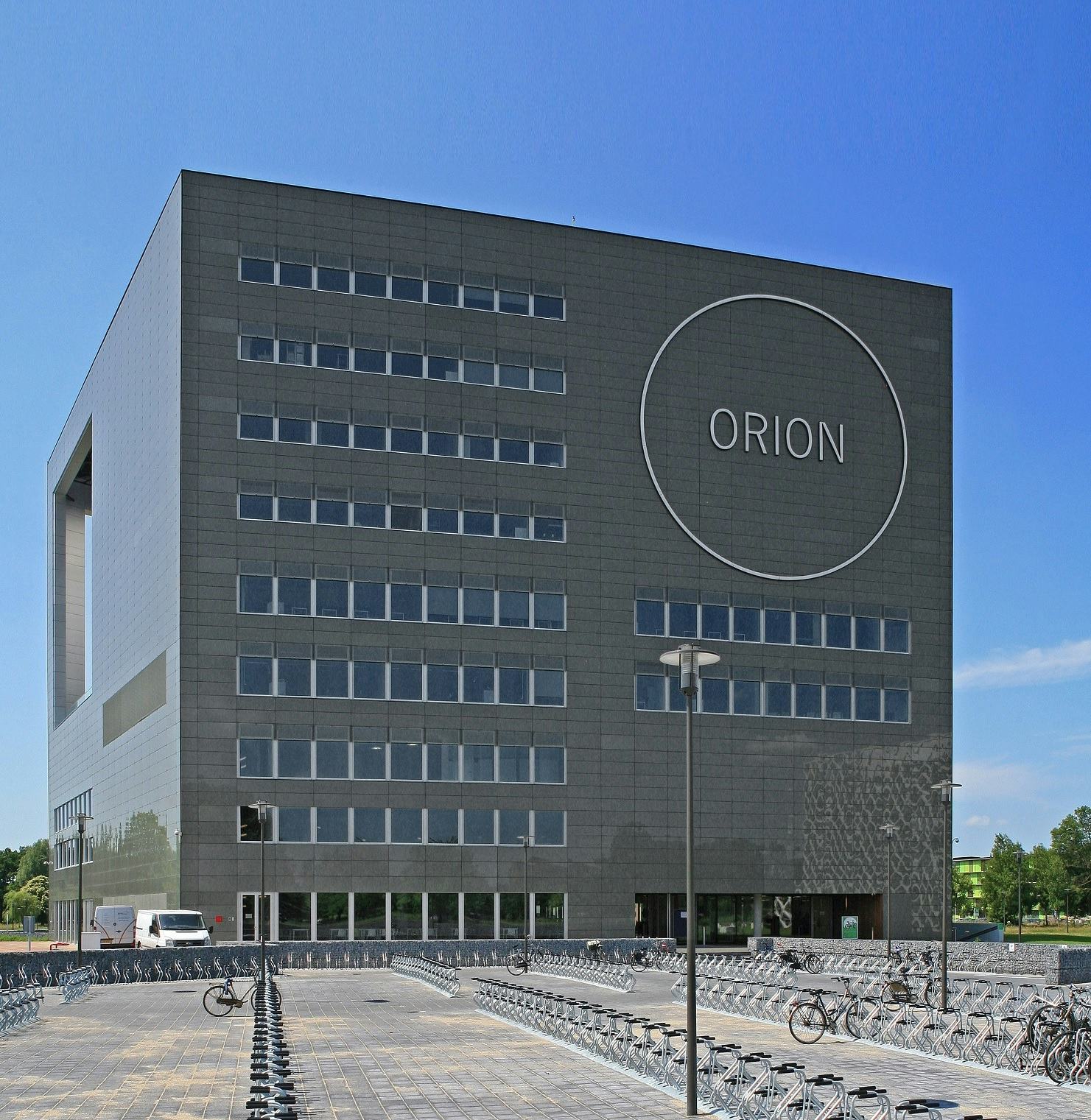 Energie besparen door warmte- en koude-uitwisseling tussen gebouwen