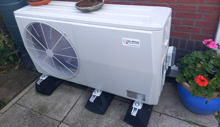 Jaren dertig-woning gasloos met binnen opgesteld monoblock